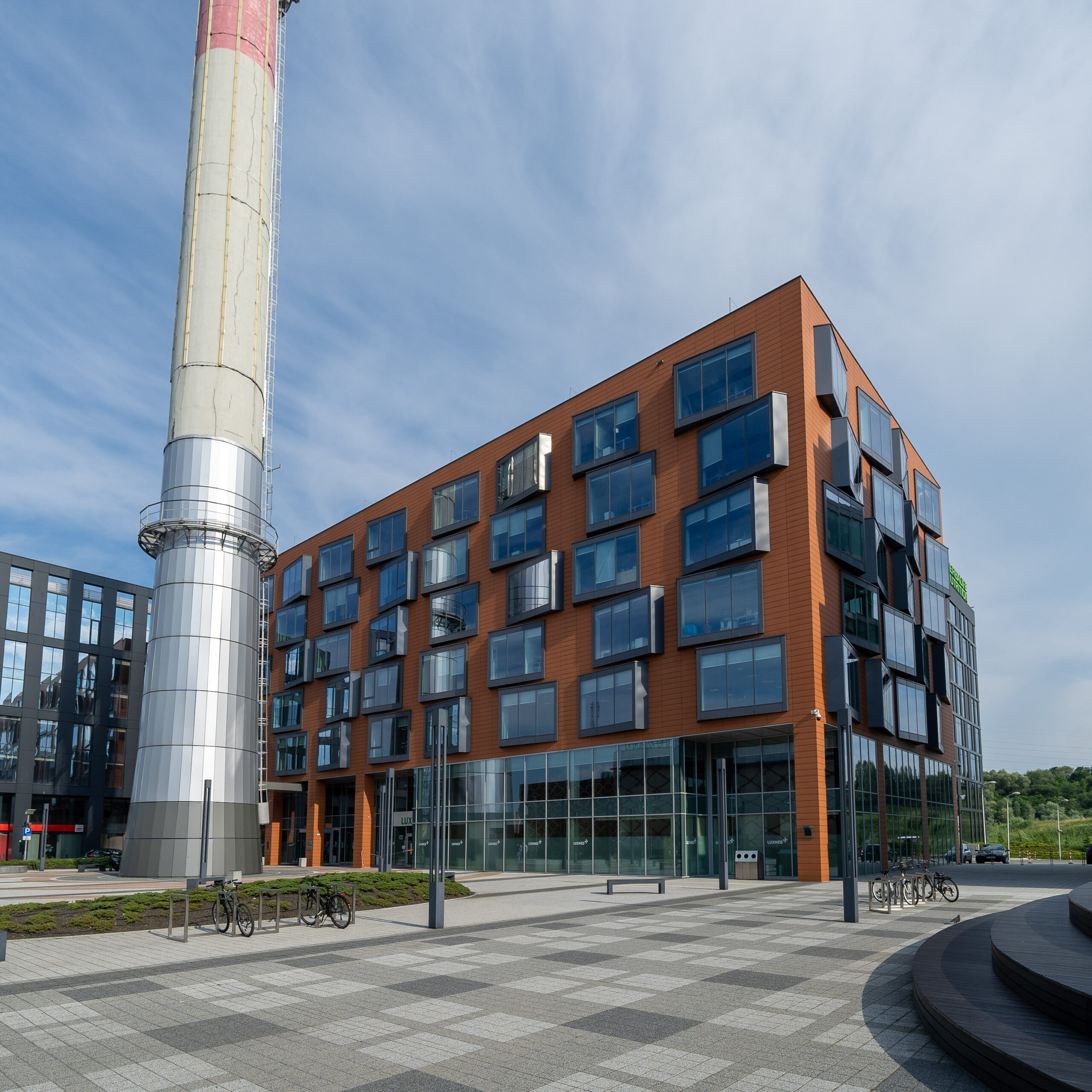 Revetas closes a new lease renewal in B4B - Revetas Capital
